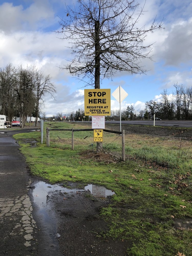 MEADOWLARK RV PARK - 32 Photos & 10 Reviews - 298 E Oregon Ave ...