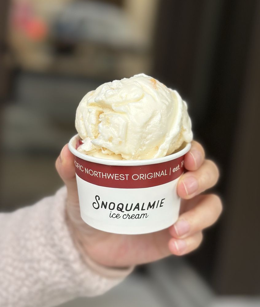 SNOQUALMIE ICE CREAM - Updated October 2025 - 11 Photos - 211 Park Ln ...