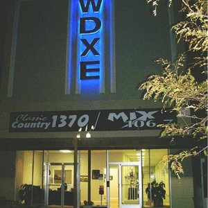 WLX RADIO - Updated September 2025 - 1212 N Locust Ave, Lawrenceburg ...