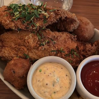 FIXE AUSTIN’S SOUTHERN HOUSE - Updated May 2025 - 1313 Photos & 1026 ...