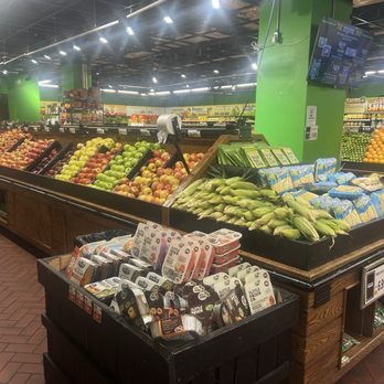 FAIRWAY MARKET - Updated May 2026 - 548 Photos & 495 Reviews - 240 E ...