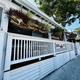 BANGKOK HAPPY BOWL THAI BISTRO & SUSHI BAR - CLOSED - Updated October ...