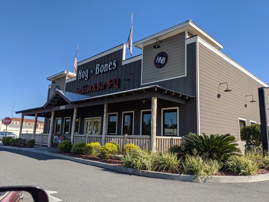 HOG-N-BONES - Updated May 2024 - 51 Photos & 89 Reviews - 1900 Memorial ...