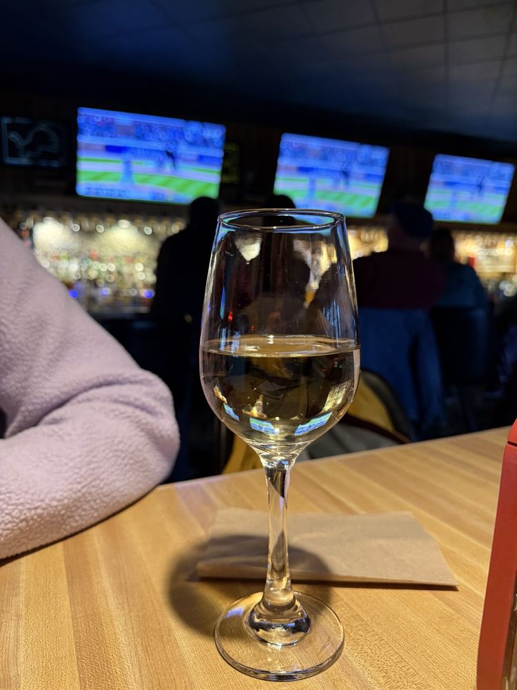 BARGE INN - Updated December 2025 - 12 Photos & 22 Reviews - 206 W ...