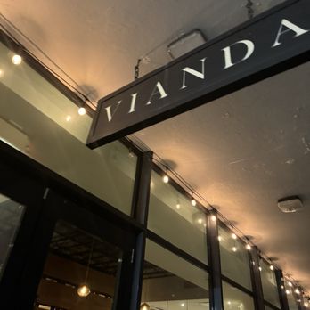 VIANDA - Updated January 2025 - 256 Photos & 130 Reviews - Avenida Juan ...