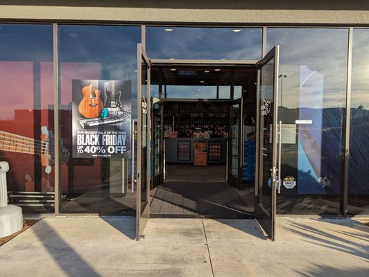 GUITAR CENTER - Updated May 2026 - 20 Photos & 24 Reviews - 1480 S ...