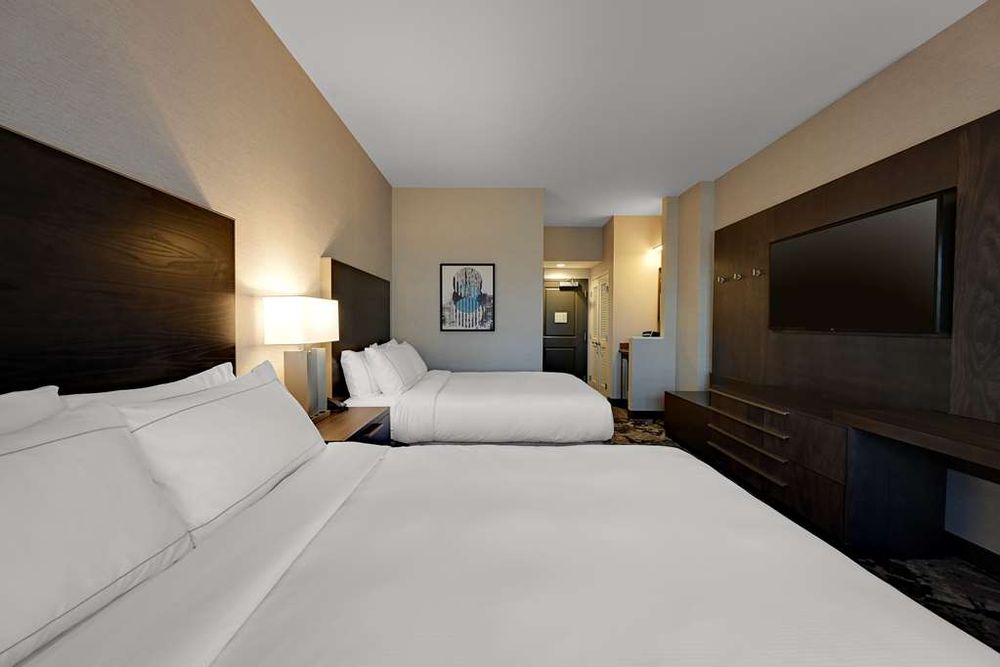DOUBLETREE BY HILTON DENVER INTERNATIONAL AIRPORT - Updated December ...