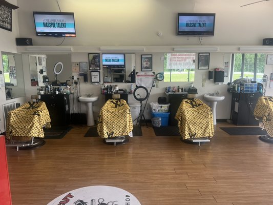 In The Cut Barber Shop, 7861 Hooper Rd, Baton Rouge, LA, Barbers - MapQuest