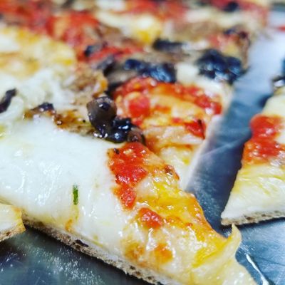 KARVELAS PIZZA COMPANY - Updated February 2025 - 122 Photos & 90 ...