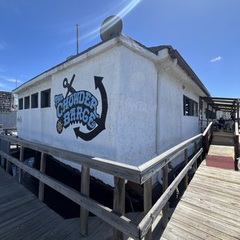 THE CHOWDER BARGE - Updated May 2024 - 1106 Photos & 638 Reviews - 611 ...