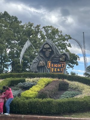 SIX FLAGS FRIGHT FEST - Updated September 2025 - 135 Photos & 113 ...