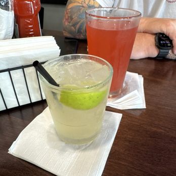 HILLTOP BAR & GRILL - Updated January 2026 - 14 Photos & 10 Reviews ...