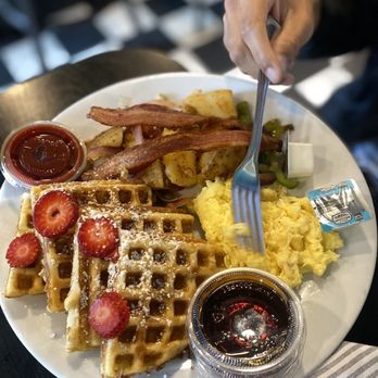 DISTRICT 7 GRILL - Updated December 2025 - 730 Photos & 711 Reviews ...