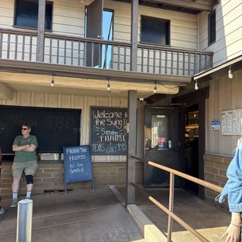 SWING INN CAFE & BBQ - Updated May 2025 - 1584 Photos & 1721 Reviews ...