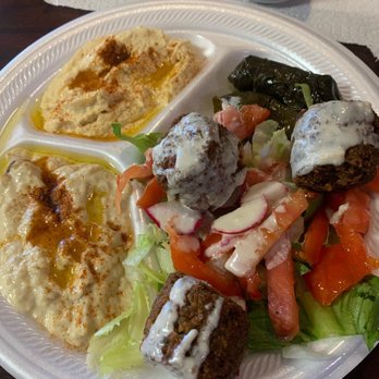 FALAFEL QUEEN - 39 Photos & 98 Reviews - 1080 S Ponce De Leon Blvd ...