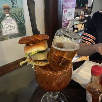 OUTPUT LOUNGE & SPORTS BAR - Updated October 2025 - 307 Photos & 516 ...