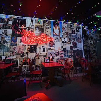 CLEDIS BURGERS & BEER - Updated December 2025 - 72 Photos & 38 Reviews ...