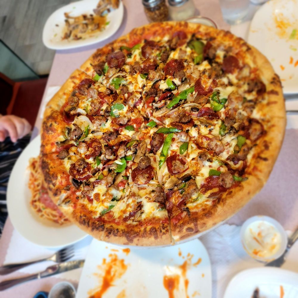 MORAVA RESTAURANT & BAR - 28 Photos & 10 Reviews - 1315 Meriden ...