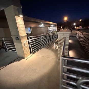 PLAINFIELD PUBLIC LIBRARY - Updated December 2025 - 14 Photos - 800 ...