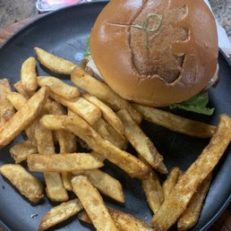 ALASKAN BURGER & BREW - Updated October 2025 - 141 Photos & 160 Reviews ...