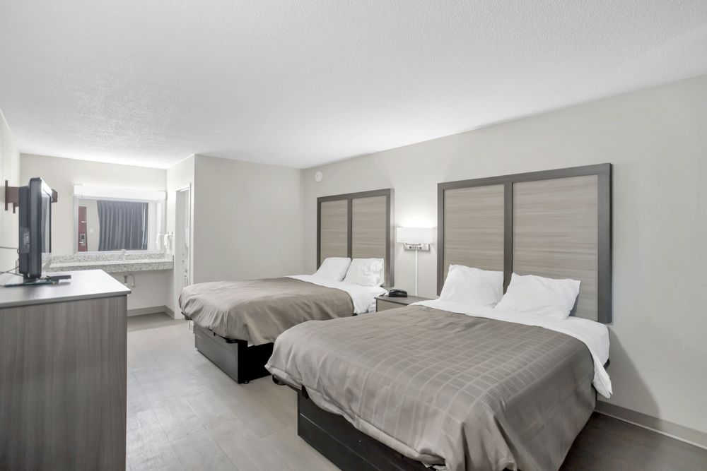 BRIDGEVIEW INN - Updated October 2025 - 19 Photos - 10030 S Harlem Ave ...