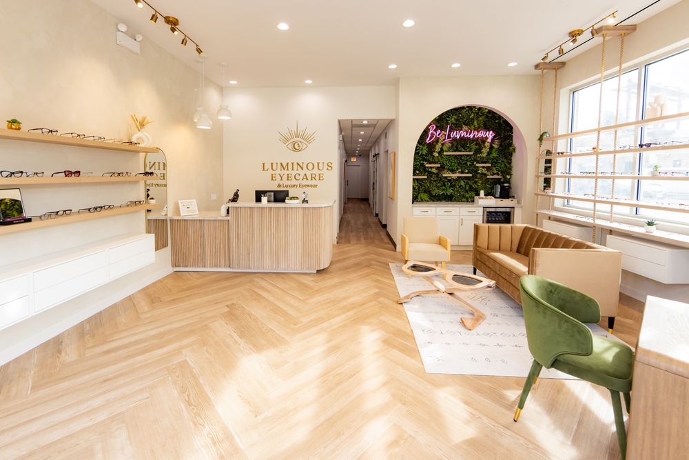 LUMINOUS EYECARE - Updated October 2025 - 12 Photos - 6013 N Cicero Ave ...