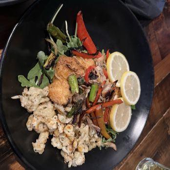 EDELWEISS PIZZA PUB PASTRIES - Updated November 2024 - 331 Photos & 148 ...