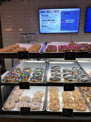 GROUNDS DONUT HOUSE - Updated October 2025 - 358 Photos & 101 Reviews ...