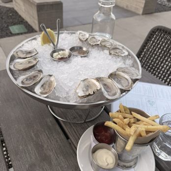 GREEN POINT SEAFOOD & OYSTER BAR - Updated July 2025 - 235 Photos & 100 ...