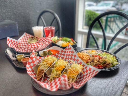EL BURRITO HOUSE - Updated December 2025 - 28 Photos & 25 Reviews - 909 ...