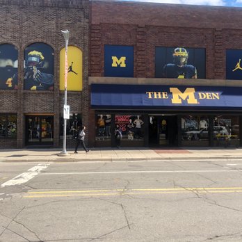 THE M DEN ON CAMPUS - Updated October 2025 - 35 Photos & 31 Reviews ...