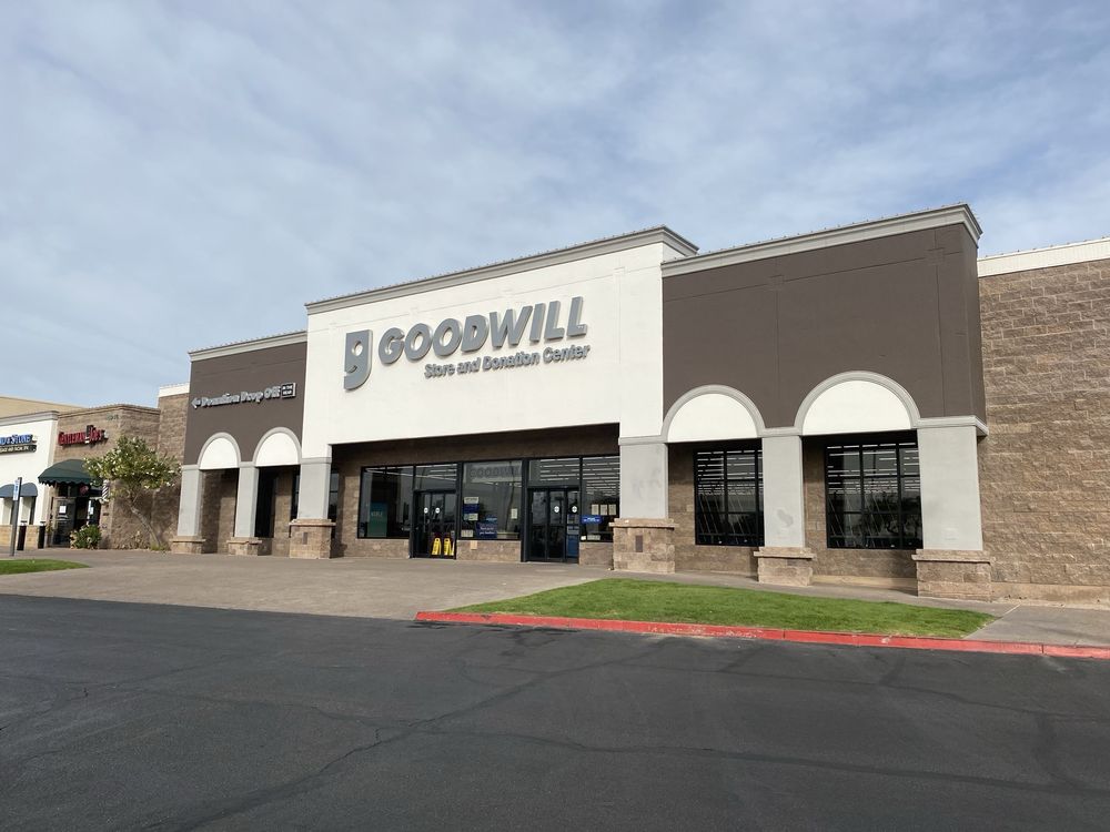 GOODWILL - Updated September 2025 - 16 Photos & 27 Reviews - 4940 E Ray ...