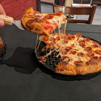 LITTLE POPS NEW YORK PIZZERIA - Updated August 2025 - 362 Photos & 650 ...