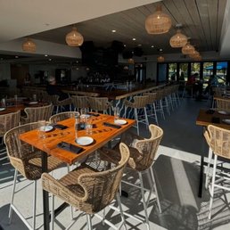 WAVE LAKESIDE DINING - Updated June 2025 - 63 Photos - 614 E Main St ...