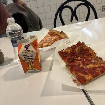 BADAMOS PIZZA - Updated December 2025 - 41 Photos & 33 Reviews - 1509 ...