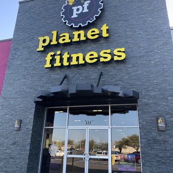 PLANET FITNESS - Updated January 2026 - 27 Photos - 111 Town And ...