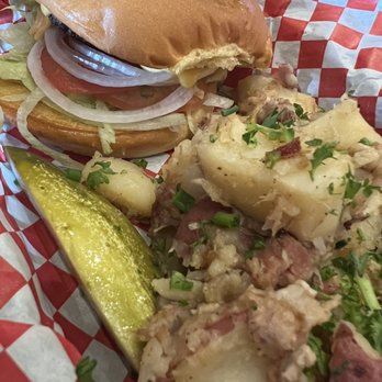 CENTRAL MACHINE WORKS BREWERY AND BEER HALL - Updated May 2024 - 412 ...