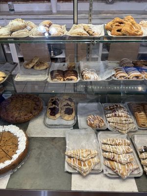 THE TRESTLE BAKERY - Updated October 2025 - 17 Reviews - 322 Main St ...
