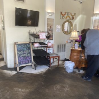 SHUT YO MOUF SOULFOOD - 118 Photos & 74 Reviews - 424 N Market St ...