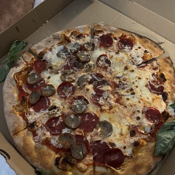 DC PIE CO - Updated July 2024 - 438 Photos & 373 Reviews - 1010 Brickell Ave, Miami, Florida ...