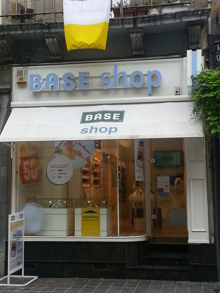 BASE SHOP - Updated December 2024 - Rue aux Gâdes 17, Ath, Hainaut ...