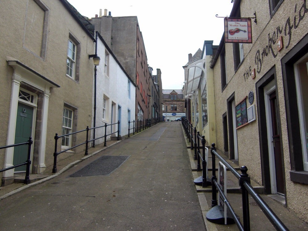 THE BROKEN FIDDLE - Updated October 2025 - 9 Strait Path, Banff ...