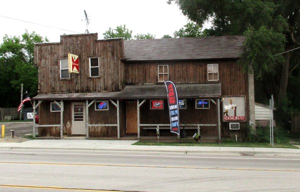 THE DUCK INN - Updated December 2025 - 15225 W Wadsworth Rd, Wadsworth ...