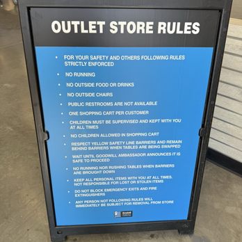 GOODWILL SOCAL RIVERSIDE WAREHOUSE CLEARANCE CENTER - Updated December ...