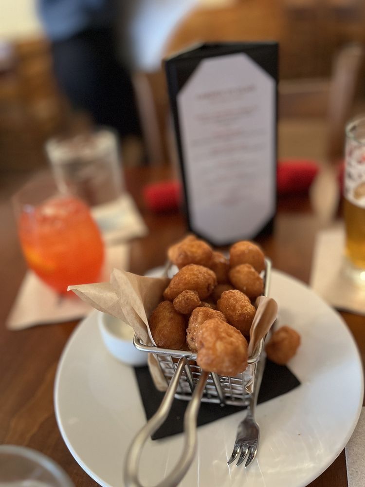 THE GOLDEN LAMB - Updated January 2025 - 621 Photos & 421 Reviews - 27 ...