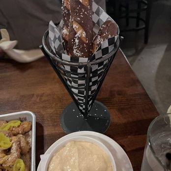 MOBY DICK BREWING - Updated November 2024 - 173 Photos & 229 Reviews ...