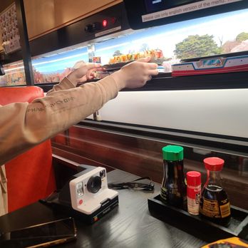 HIKARI SUSHI & BAR - Updated September 2024 - 1446 Photos & 449 Reviews ...