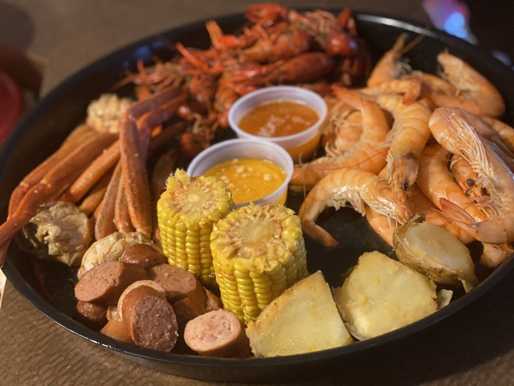 FOOD HEADS SEAFOOD - Updated March 2025 - 700 N Clark Rd, Dallas, Texas ...