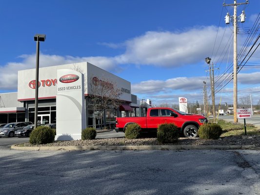 Johnstons Toyota - Updated May 2026 - 15 Photos & 122 Reviews - 5021 ...
