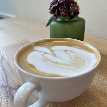 SIMONA CAFE - Updated June 2024 - 41 Photos & 22 Reviews - 35 N St NE ...